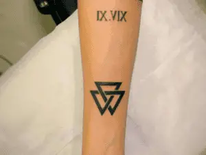 Three Triangle Tattoo Meaning & Symbolism (Christianity) Valknut Tattoo